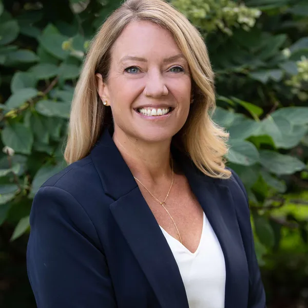 Jennifer Baer, Real Estate Agent - Compass