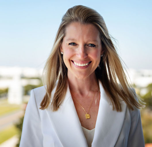 124 Agents in Palm Beach Gardens Office, 5370 Donald Ross Rd - Compass