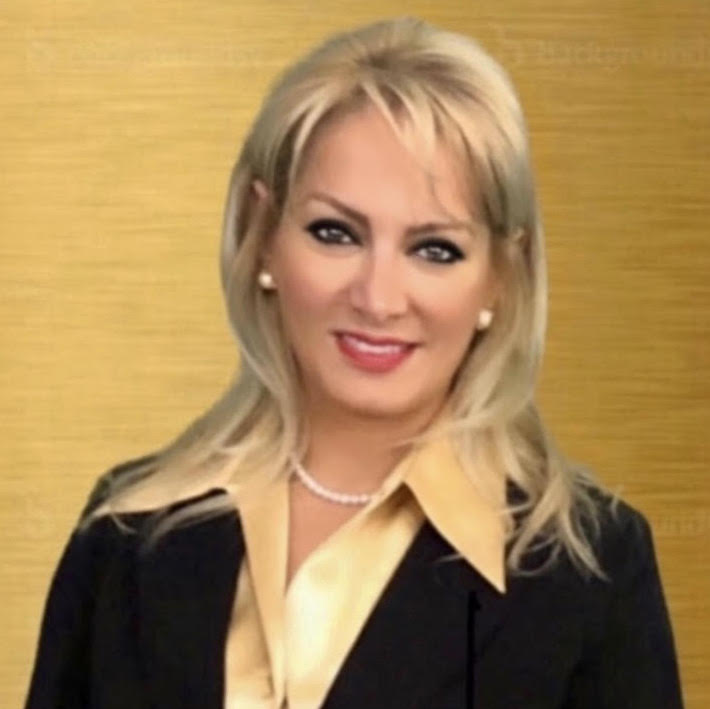 Fara Pourshariati, Real Estate Agent - Compass