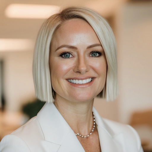 Kim Wolle, Real Estate Agent - Compass