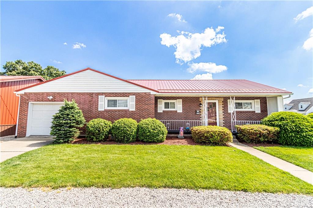 1324 Pennsylvania Avenue, Natrona Heights, PA 15065 | Compass