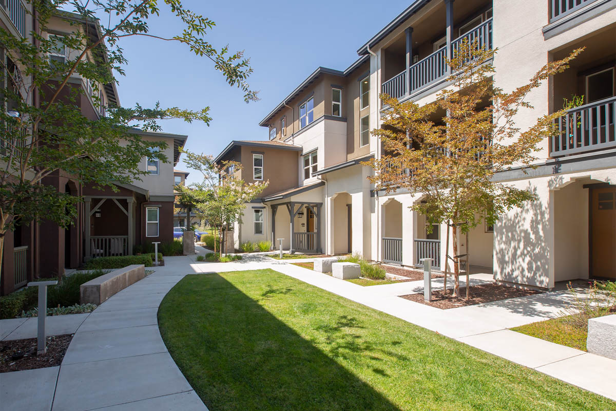 Just Listed! 466 Diller Street | Sophisticated Alameda Landing Townhome ...