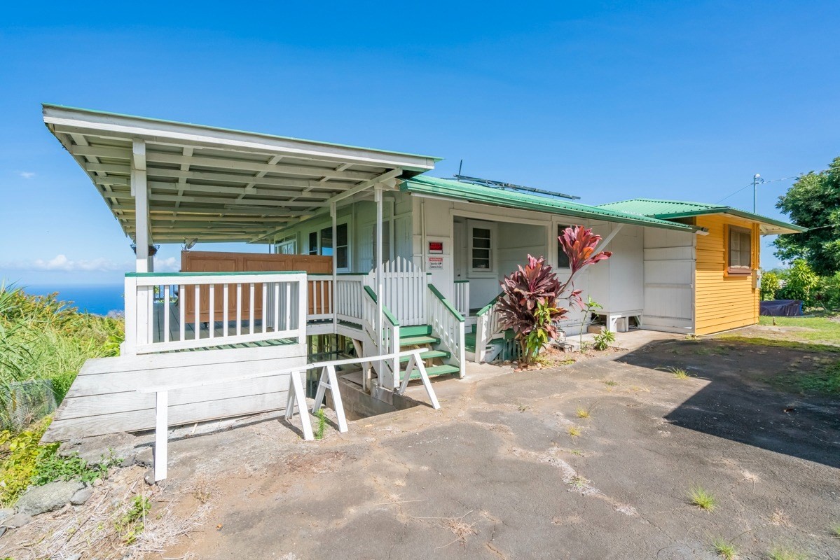 45-3588A Mamane Street, Honokaa, HI 96727 | Compass