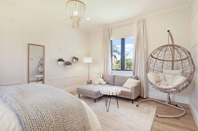 Ina Bloom, Real Estate Agent - Compass