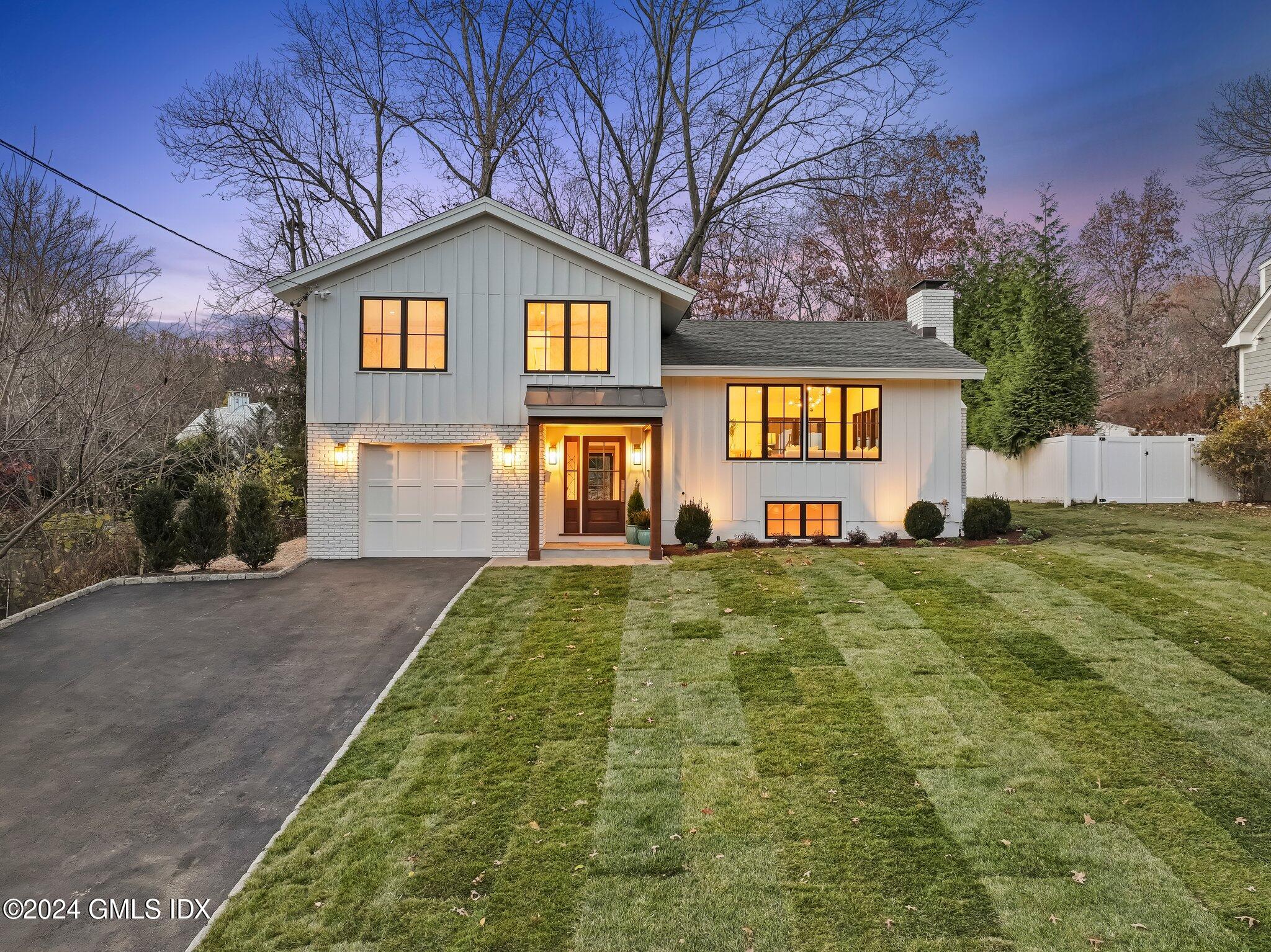 18 Pond Pl, Cos Cob, CT 06807 | MLS #121775 | Compass