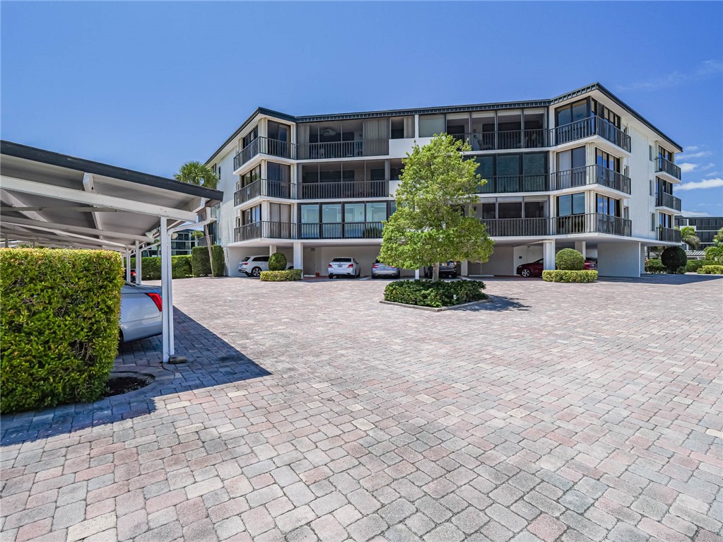1821 Mooringline Drive, Unit 1D, Vero Beach, FL 32963 | Compass