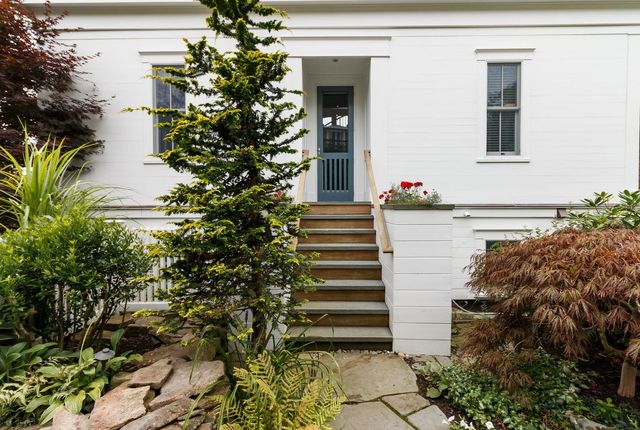 Brett Holmes, Real Estate Agent - Compass