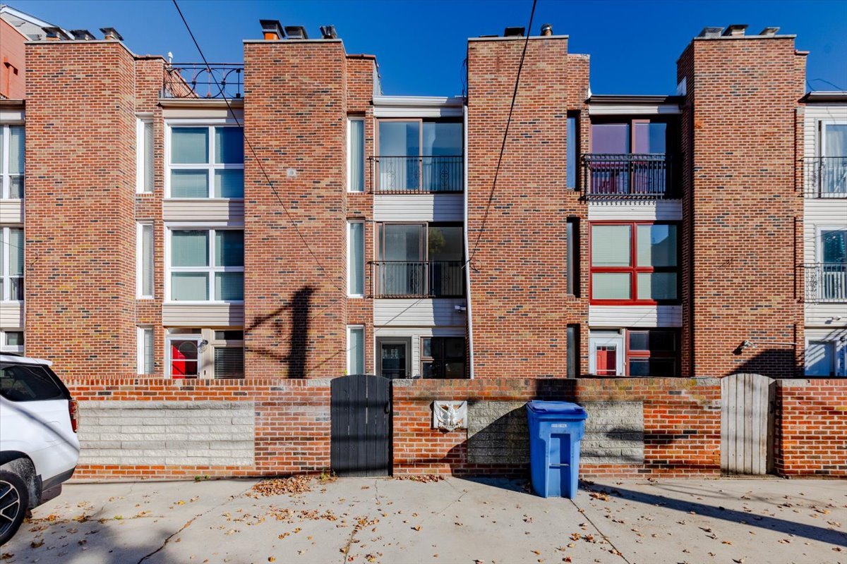 1840 North Mohawk Street, Chicago, IL 60614 | Compass