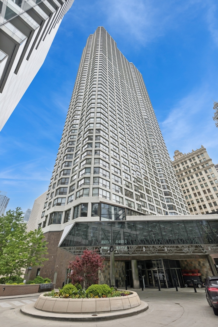 405 N Wabash Ave, Unit 3103, Chicago, IL 60611 | MLS #12377649 | Compass