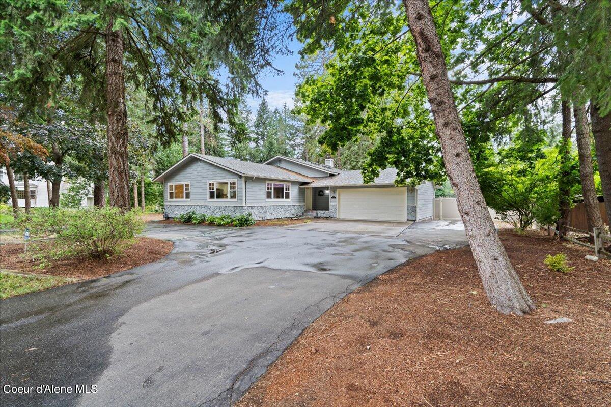 9887 North Circle Drive, Hayden, ID 83835 | Compass