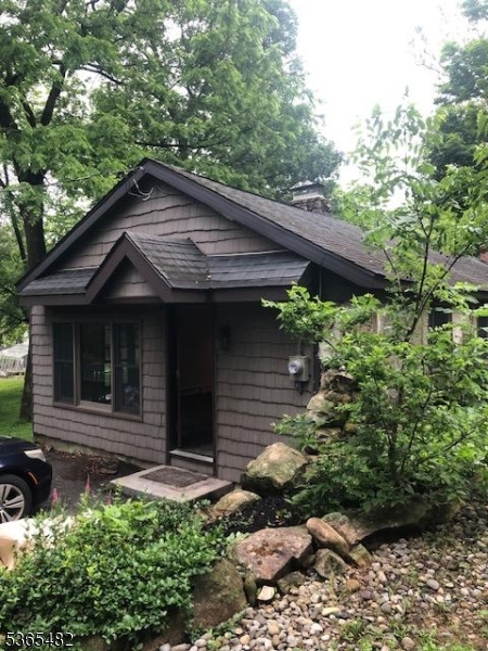 6 Mountain Ave, Flanders, NJ 07836 | MLS #3969773 | Compass