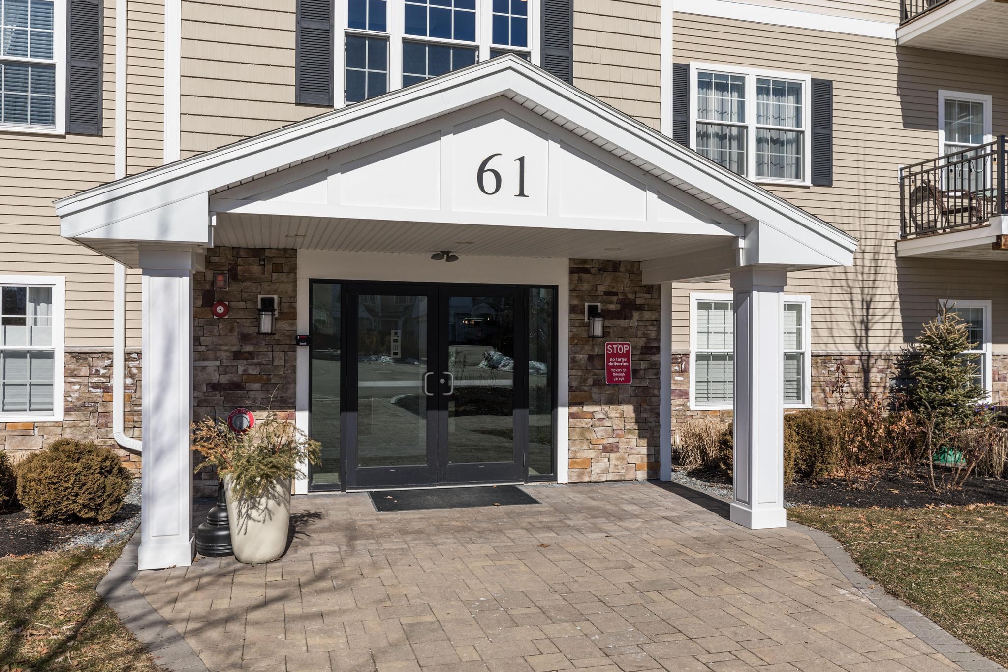 61 Acadia Lane, Unit 206, Exeter, NH 03833 | Compass
