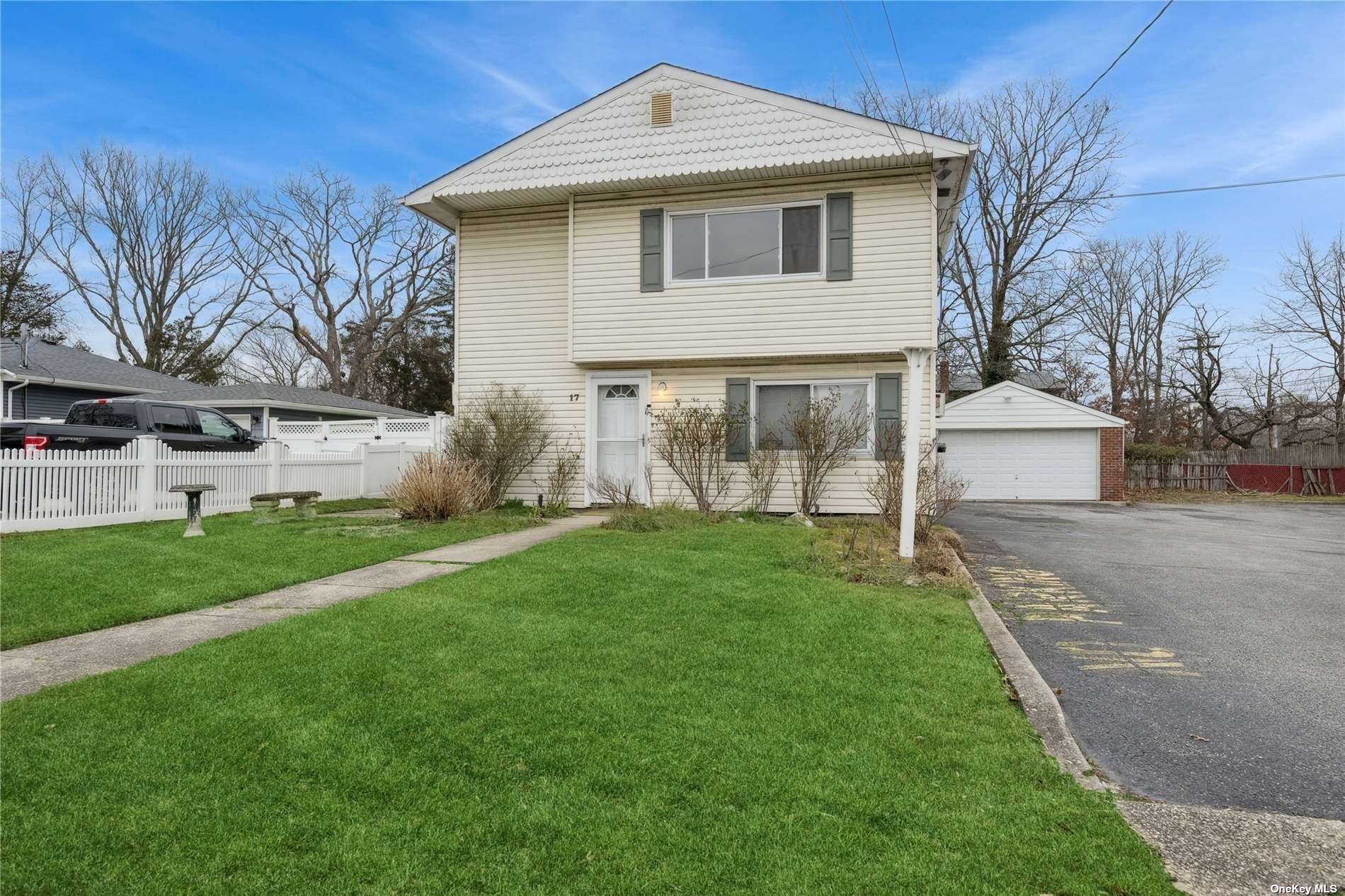 17 Fordham Road, West Babylon, NY 11704 | Compass