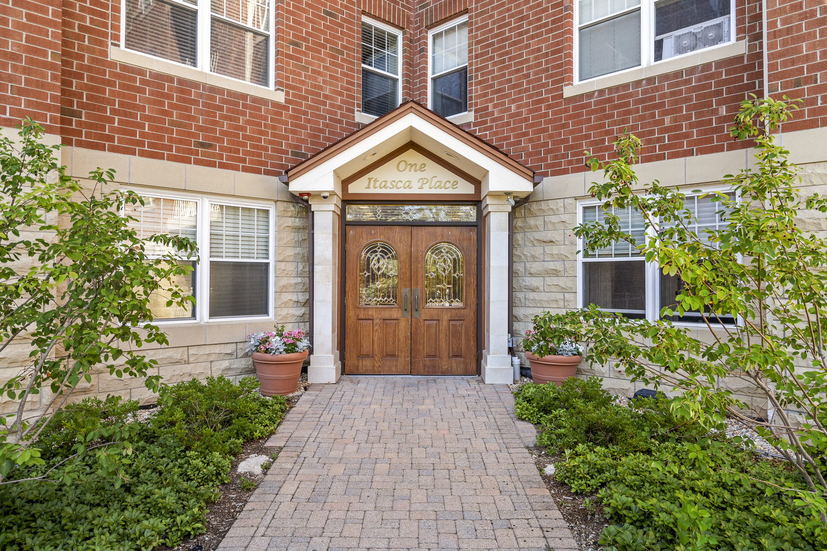 1 Itasca Place, Unit 407, Itasca, IL 60143 | Compass