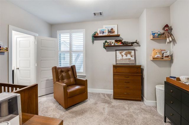 Laura Nelson, Real Estate Agent - Compass