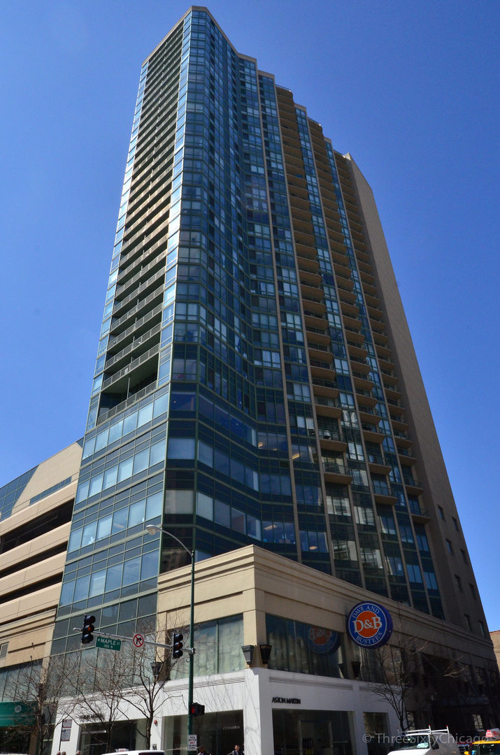 111 West Maple Street, Unit 1512, Chicago, IL 60610 | Compass