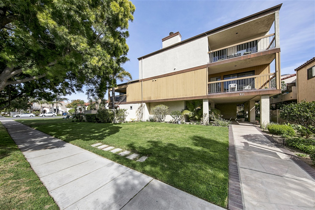 911 E Avenue, Unit 302, Coronado, CA 92118 | Compass