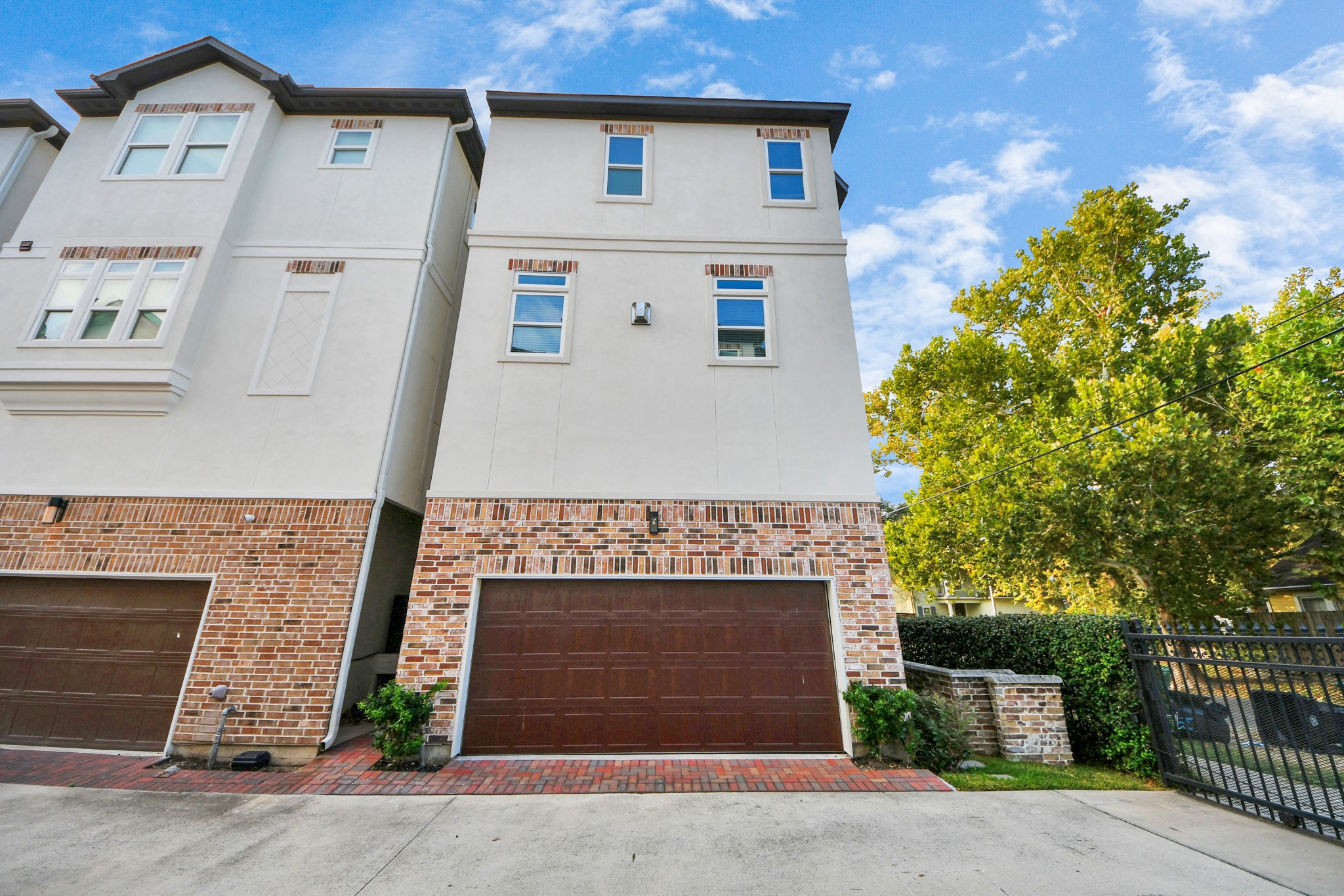 1003 E 28th St, Houston, TX 77009 | MLS #30213229 | Compass