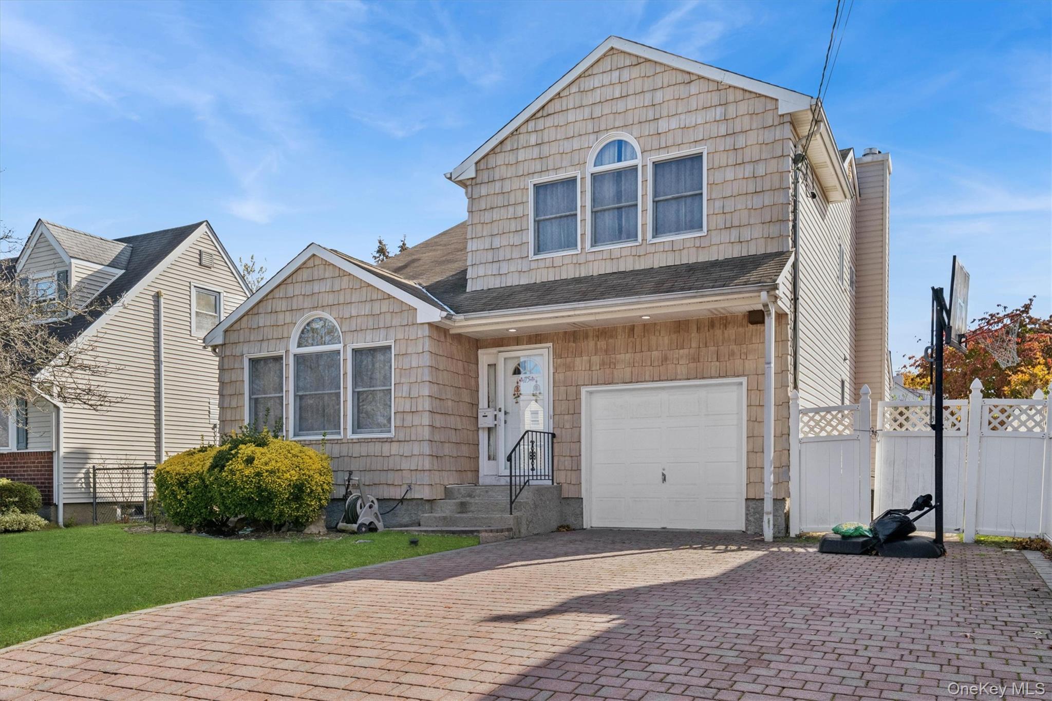 115 Schley Ave, Albertson, NY 11507 | MLS #934372 | Compass