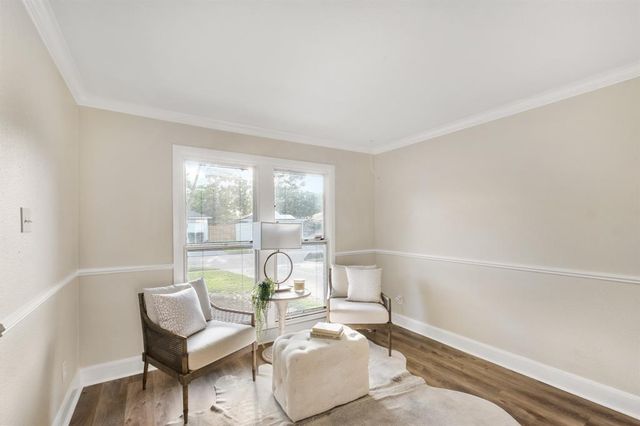 Michelle Comstock, Real Estate Agent - Compass