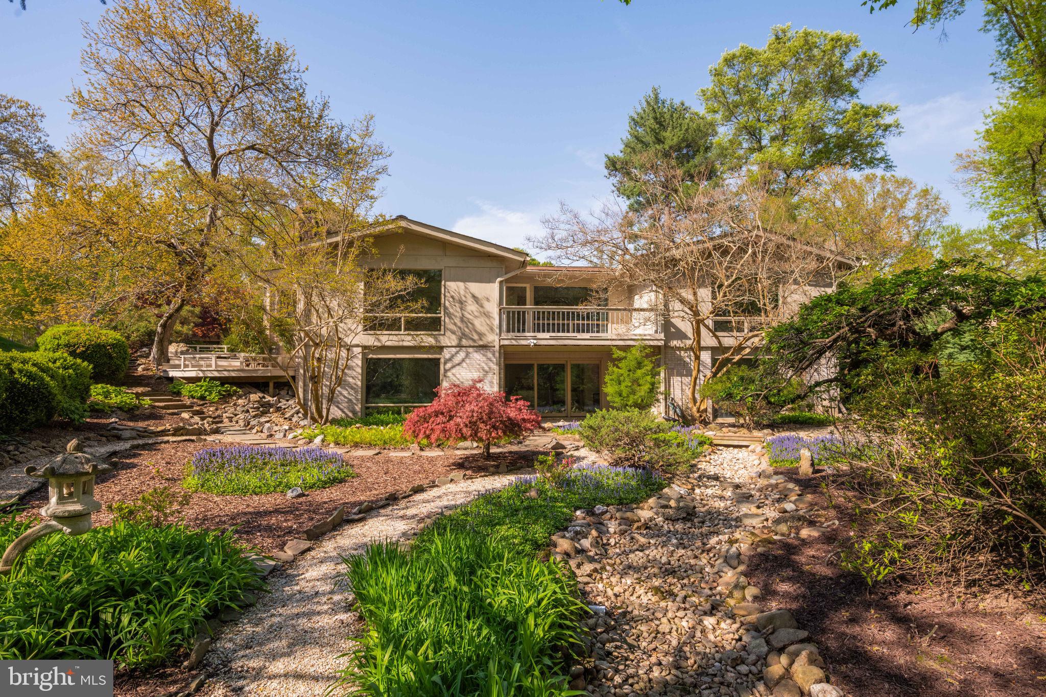 3019 Cunningham Dr, Alexandria, VA 22309 | MLS #VAFX2242608 | Compass