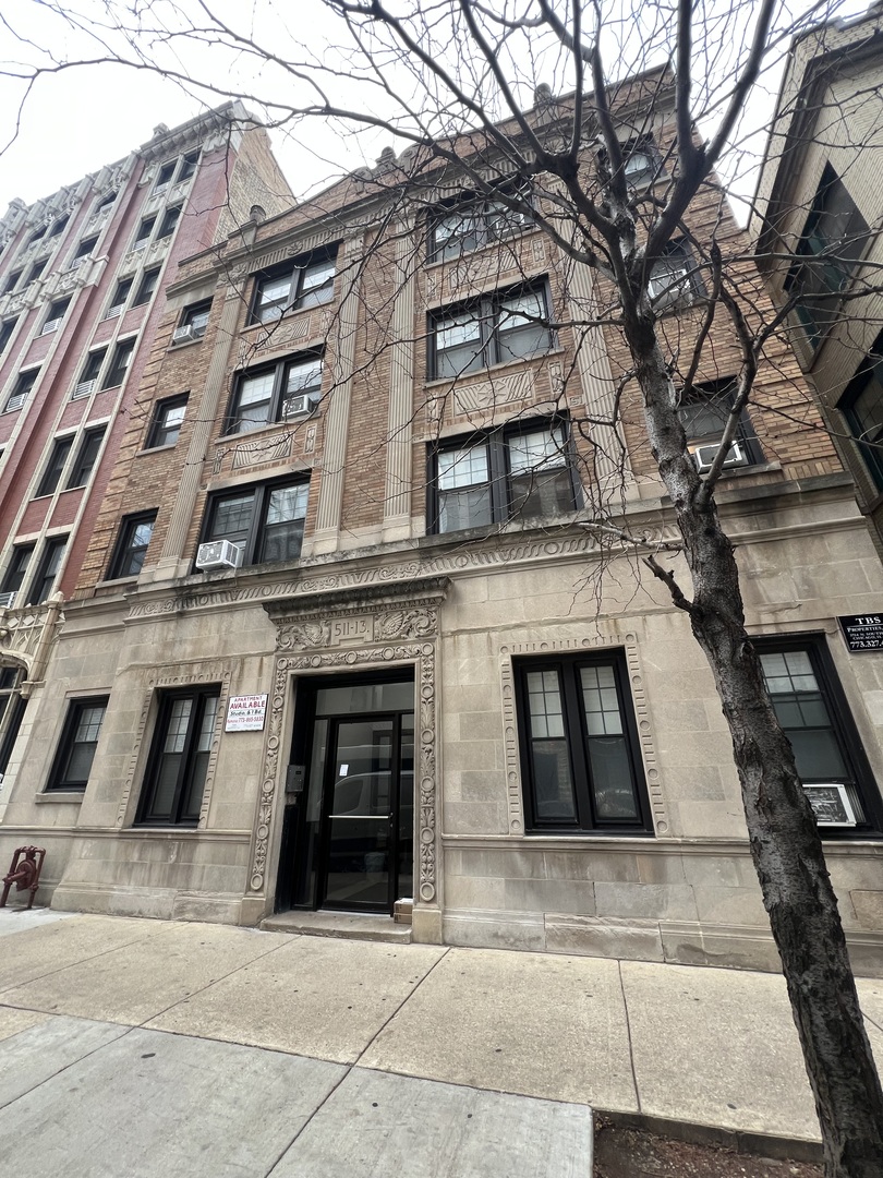511 W Belmont Ave, Unit 36, Chicago, IL 60657 | MLS #12395823 | Compass