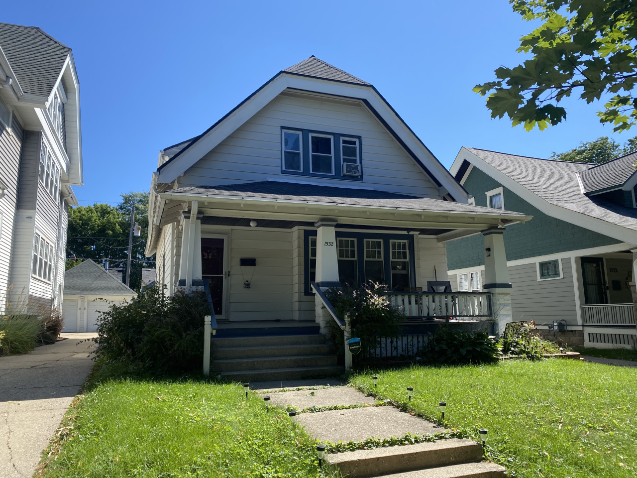 1532 North 52nd Street, Milwaukee, WI 53208 | Compass