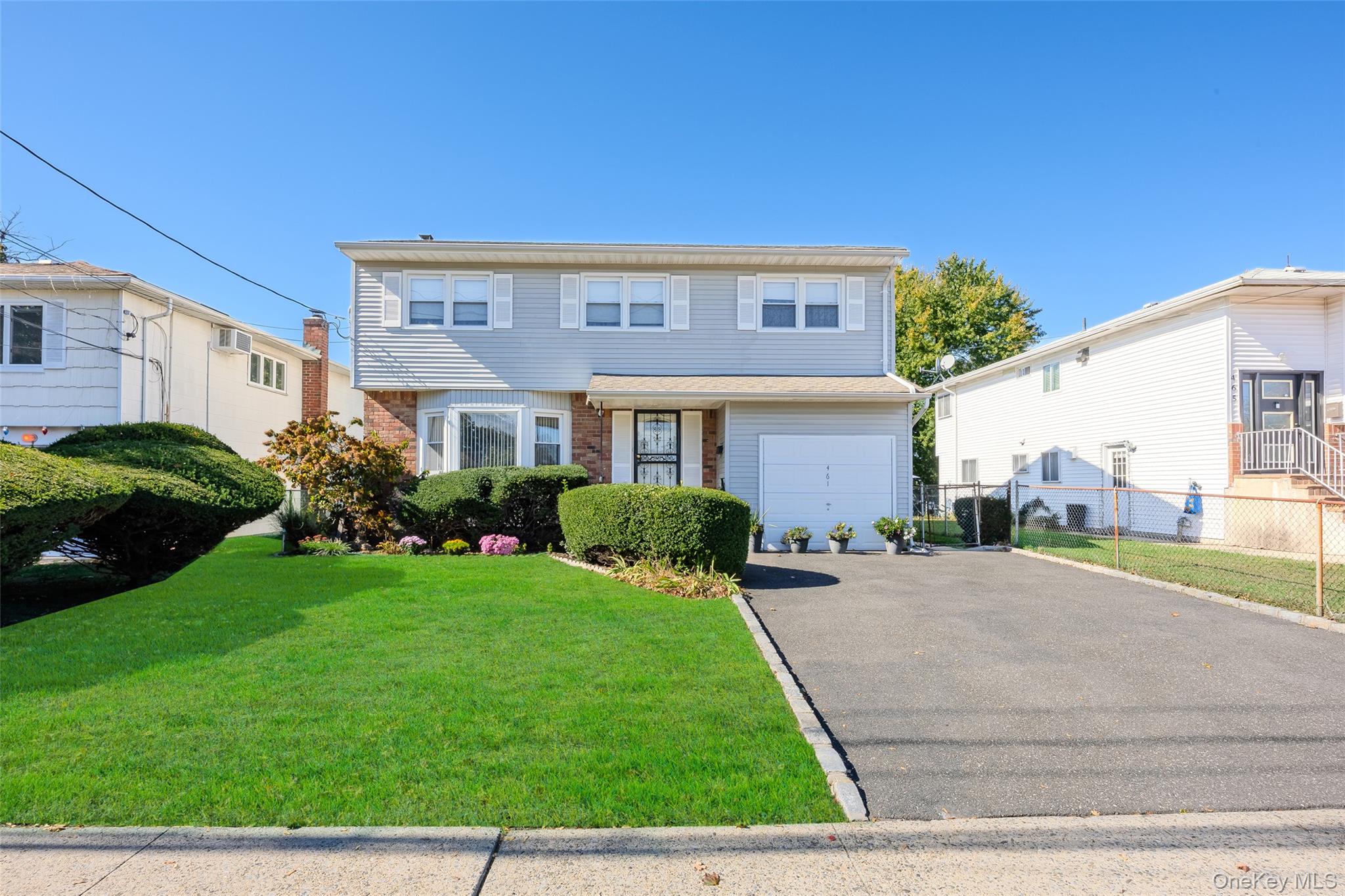 461 N Newbridge Rd, Levittown, NY 11756 | MLS #929612 | Compass