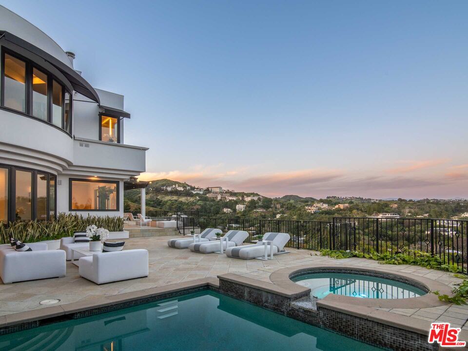 930 North Tigertail Road, Los Angeles, CA 90049 | Compass