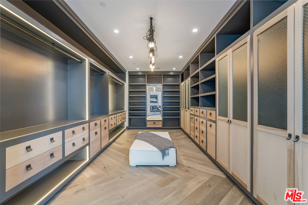 Lewis Hamilton Buys Hollywood Hills Home $14,995M | The Internet's ...