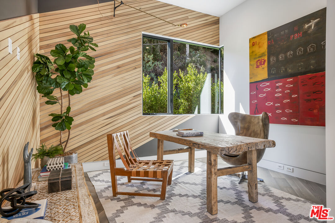 Lewis Hamilton Buys Hollywood Hills Home $14,995M | The Internet's ...