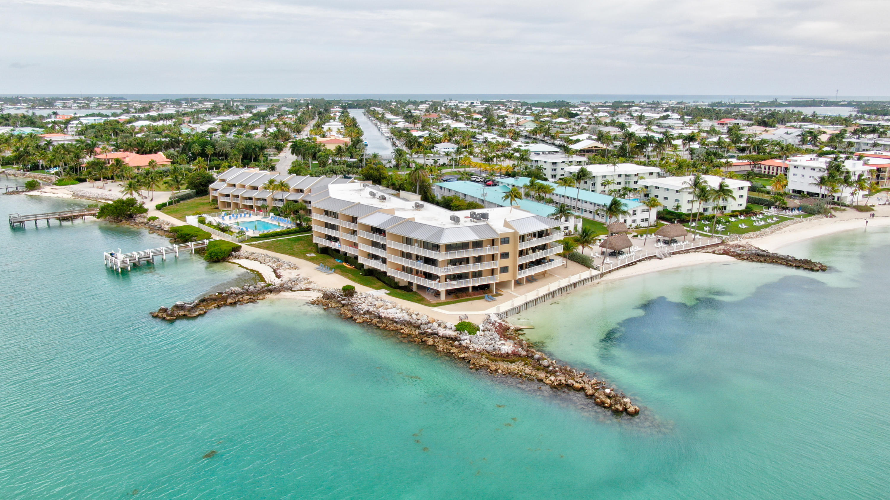 1133 West Ocean Drive, Unit 8, Key Colony Beach, FL 33051 | MLS #594114 ...