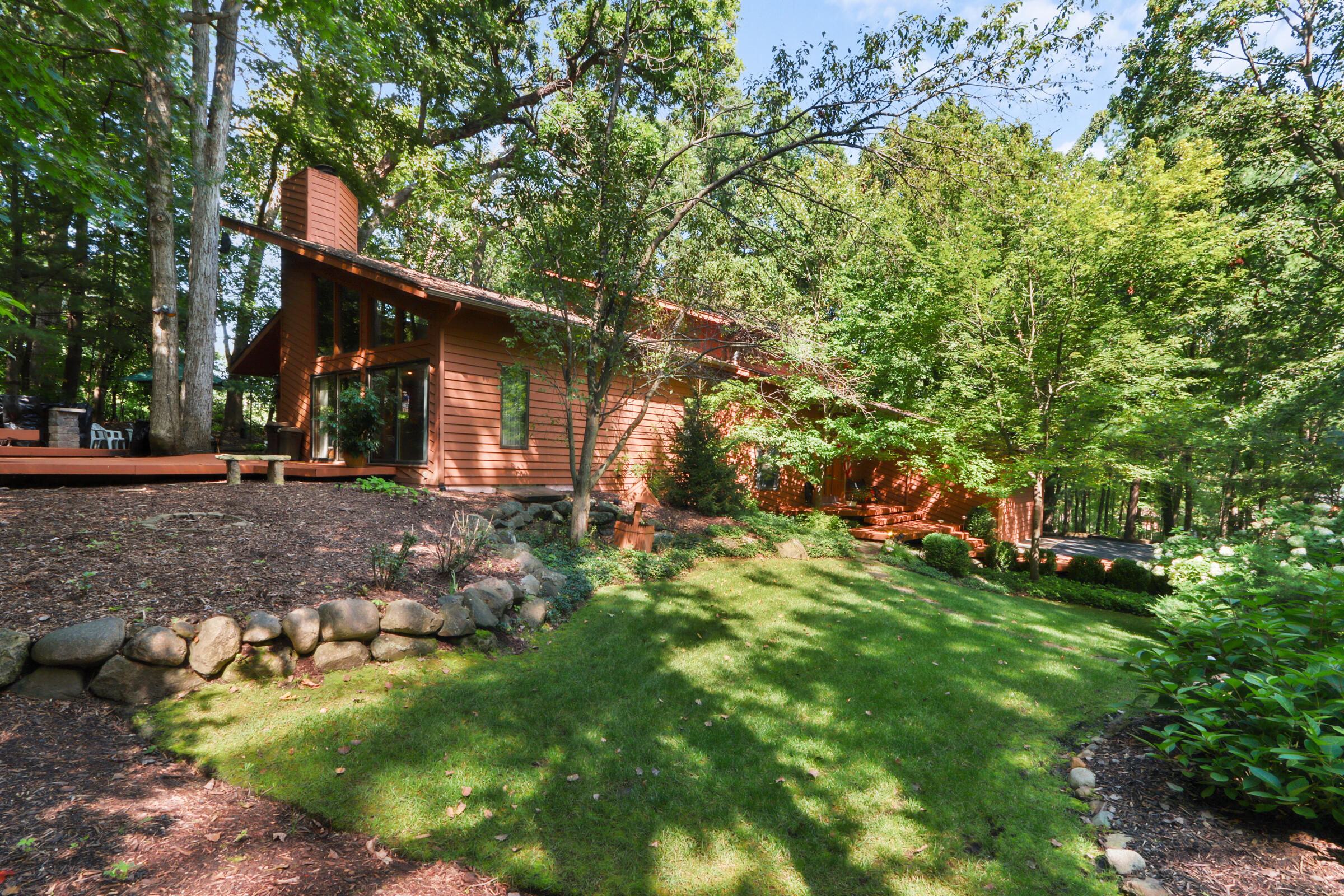20 Abbey Springs Drive, Fontana, WI 53125 | Compass