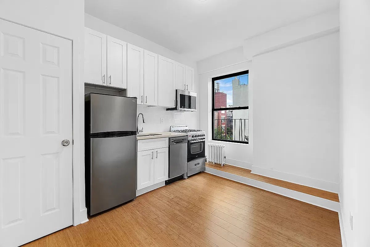 619 East 5th Street, Unit 30 | Compass