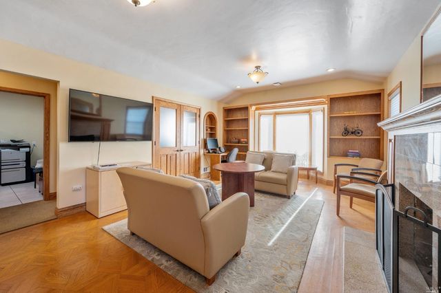 Christen Hamilton, Real Estate Agent - Compass