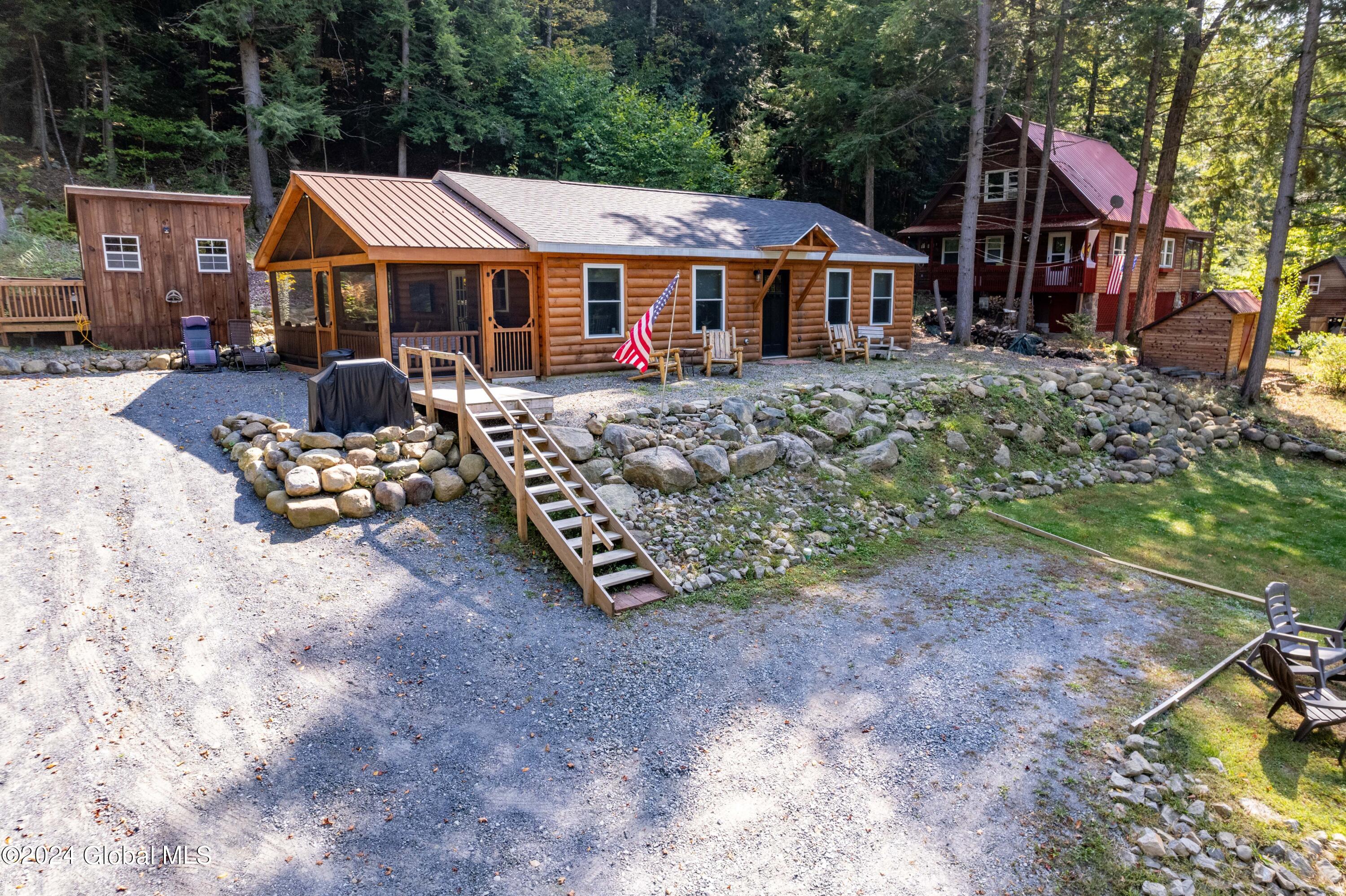 25 Cameron Lane, Corinth, NY 12822 | Compass