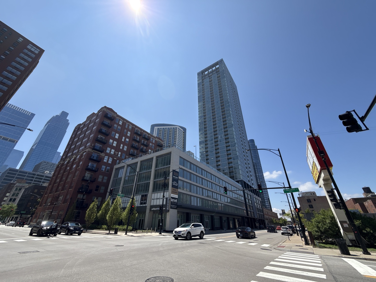 369 W Grand Ave, Unit 2005, Chicago, IL 60654 | MLS #12364806 | Compass