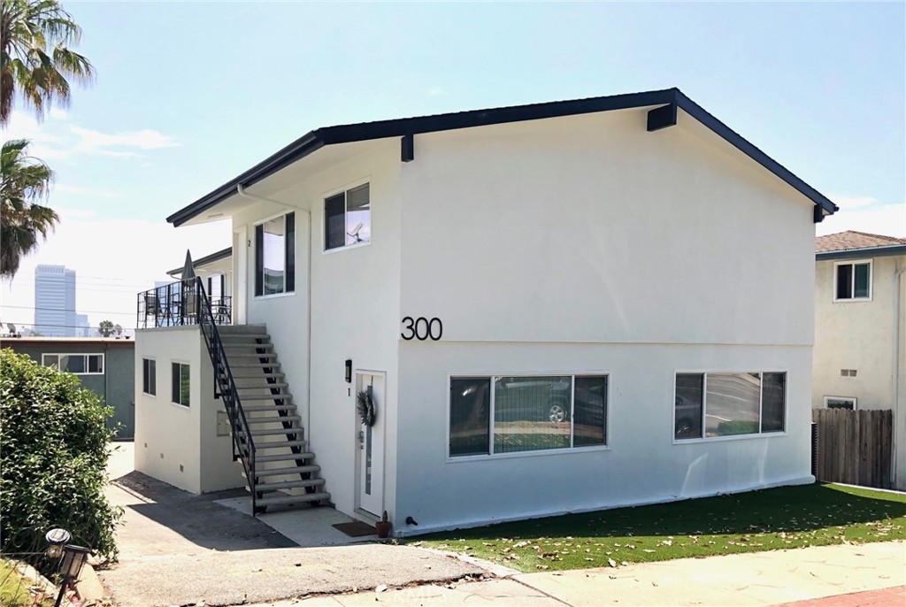 300 Maryland Street, Unit 3, El Segundo, CA 90245 | Compass