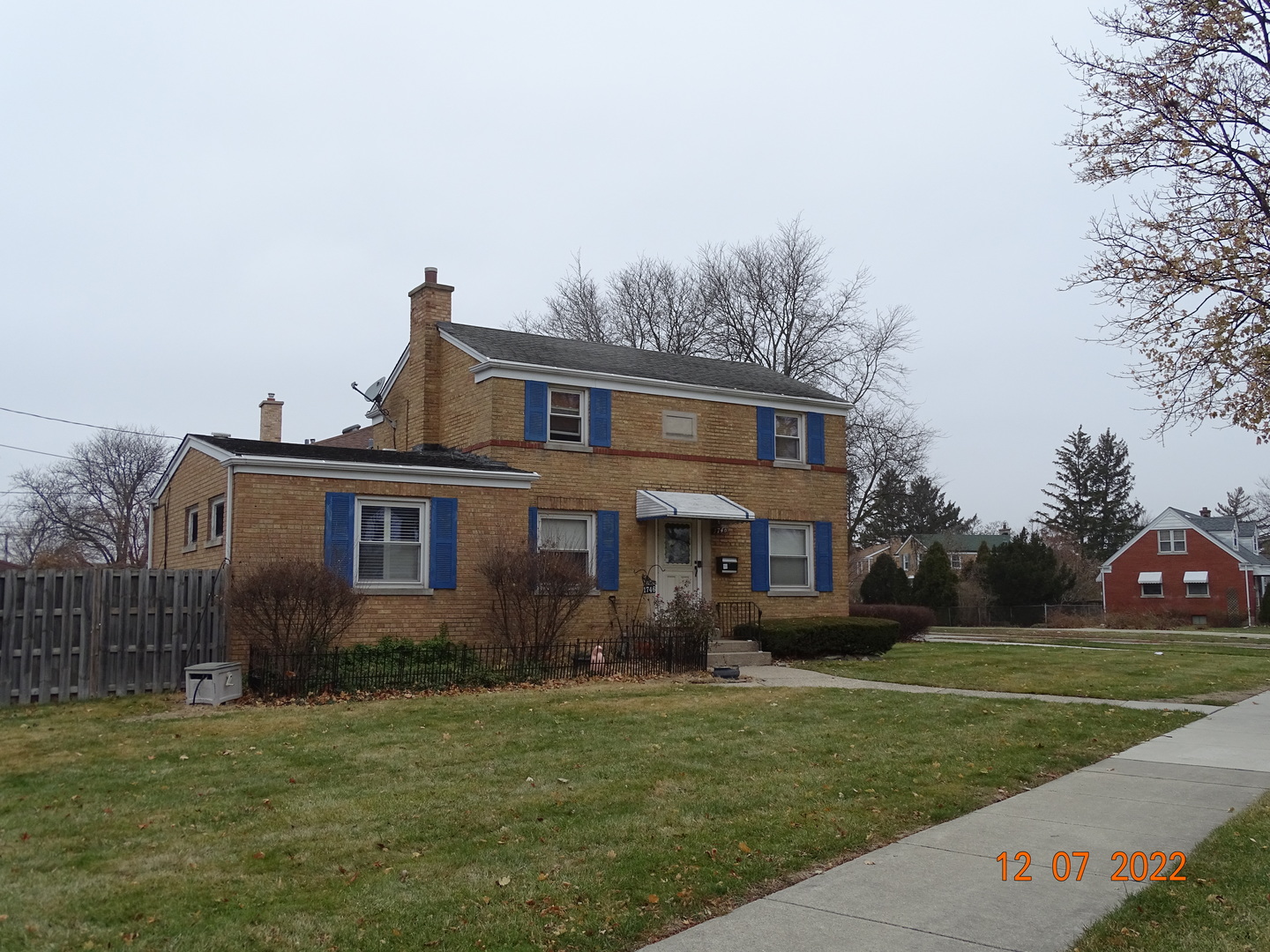 1746 Spruce Avenue, Des Plaines, IL 60018 | Compass