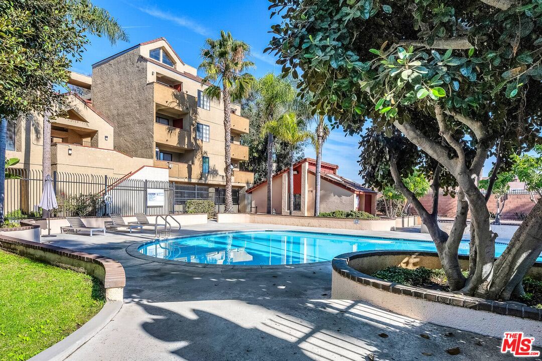 941 W Carson St, Unit 103, Torrance, CA 90502 | MLS #25519745 | Compass