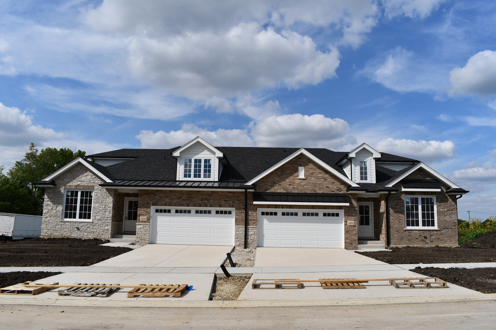 16591 Kayla Drive, Lemont, IL 60439 | Compass