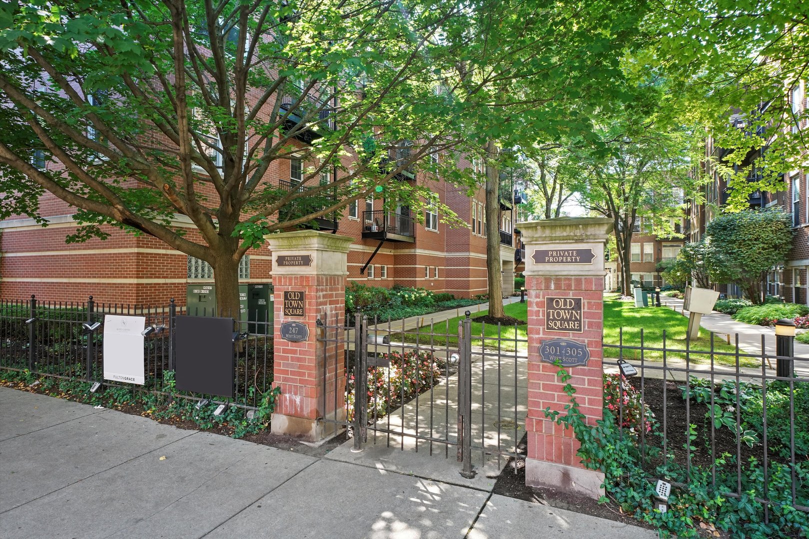 247 West Scott Street, Unit 410, Chicago, IL 60610 | Compass