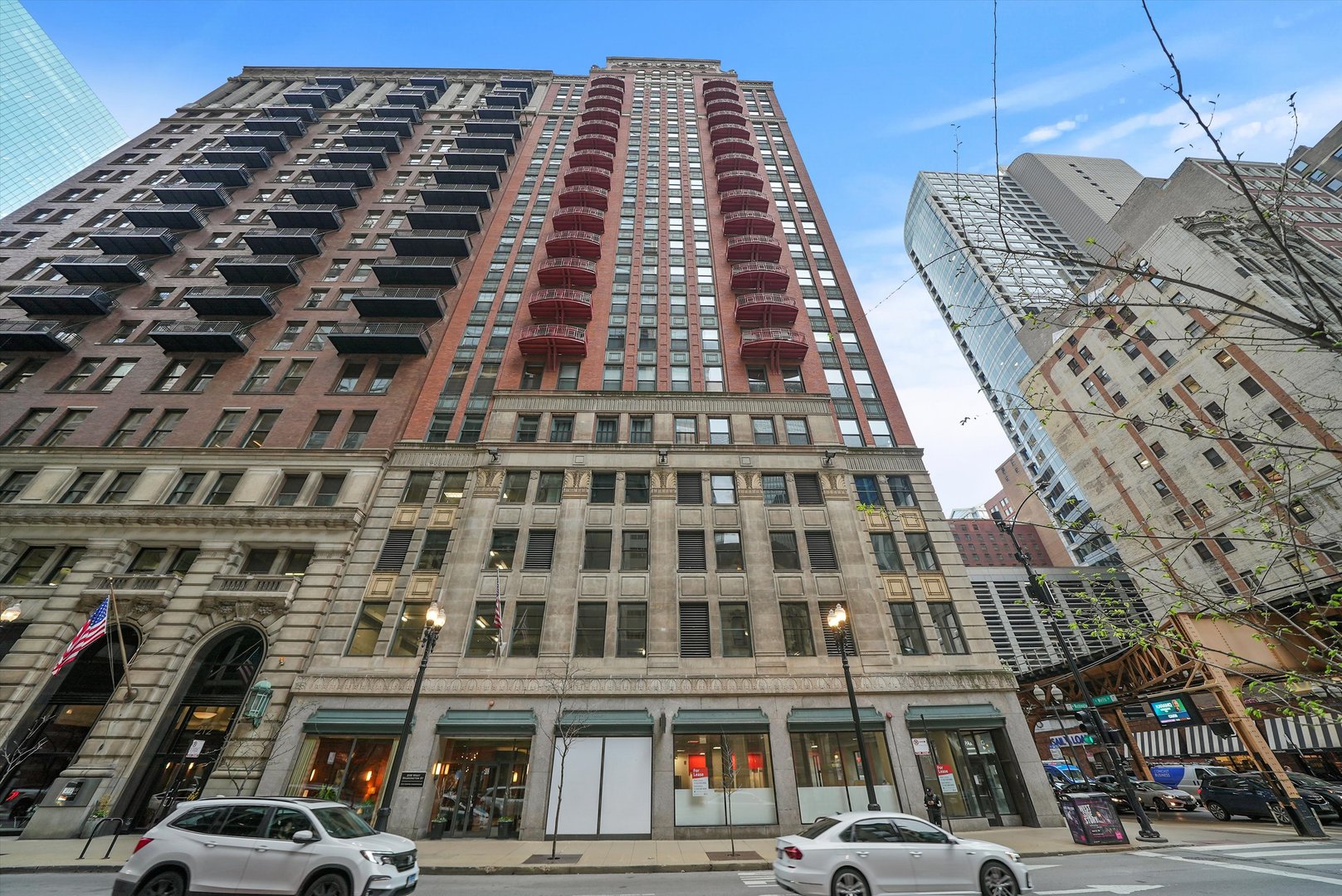 208 West Washington Street, Unit 1507, Chicago, IL 60606 | Compass