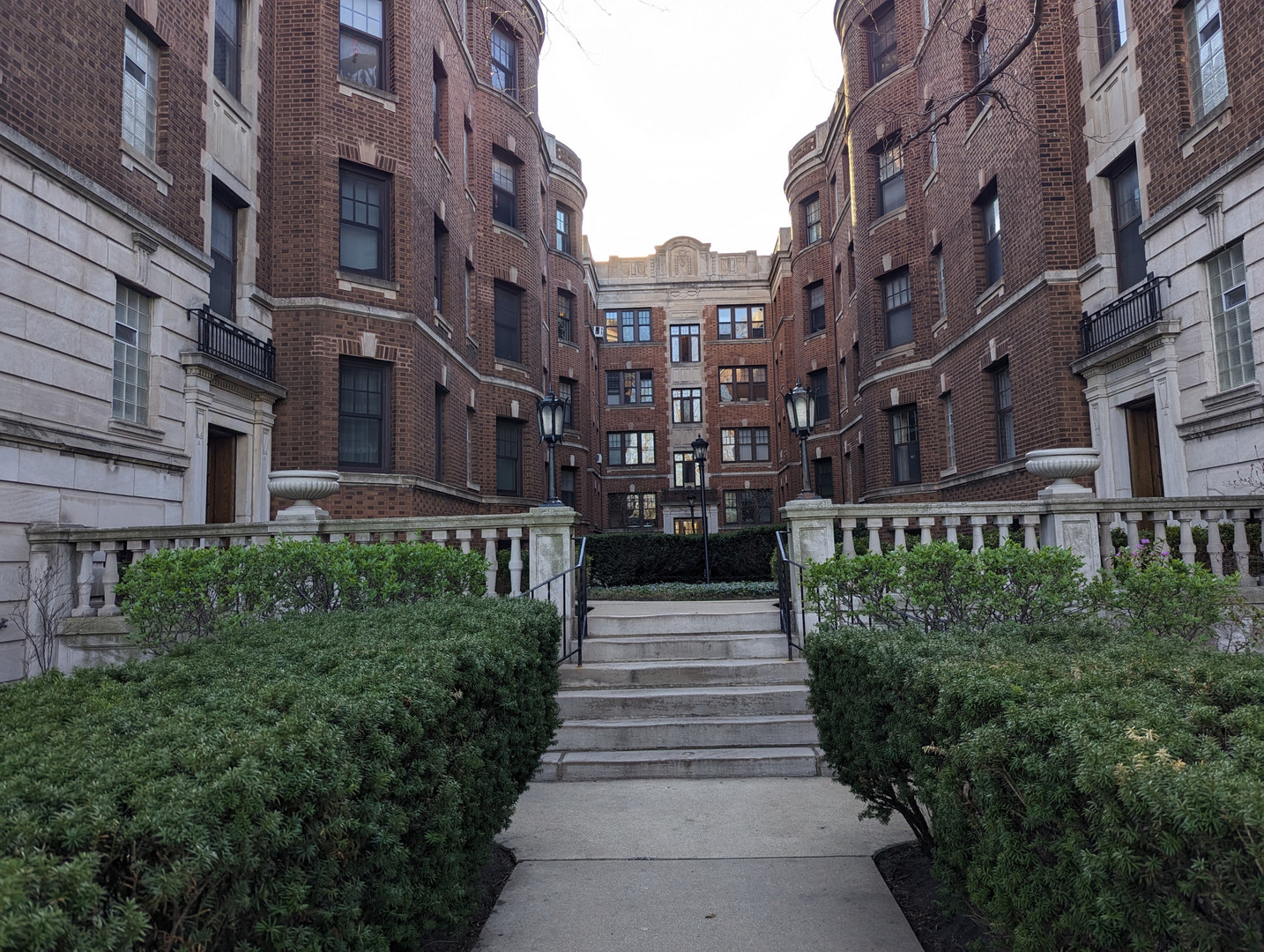 2326 North Lincoln Avenue, Unit 1C, Chicago, IL 60614 | Compass