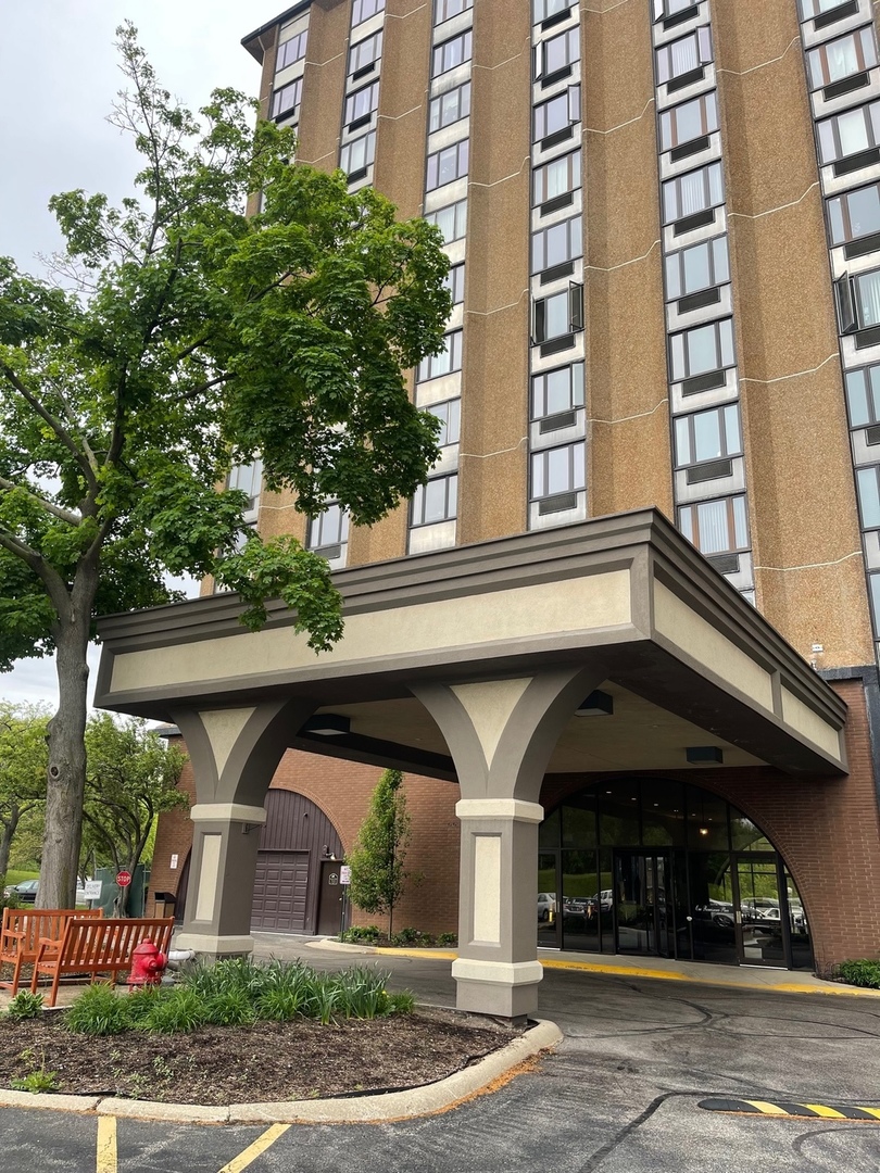 1 Renaissance Place, Unit 717, Palatine, IL 60067 | Compass