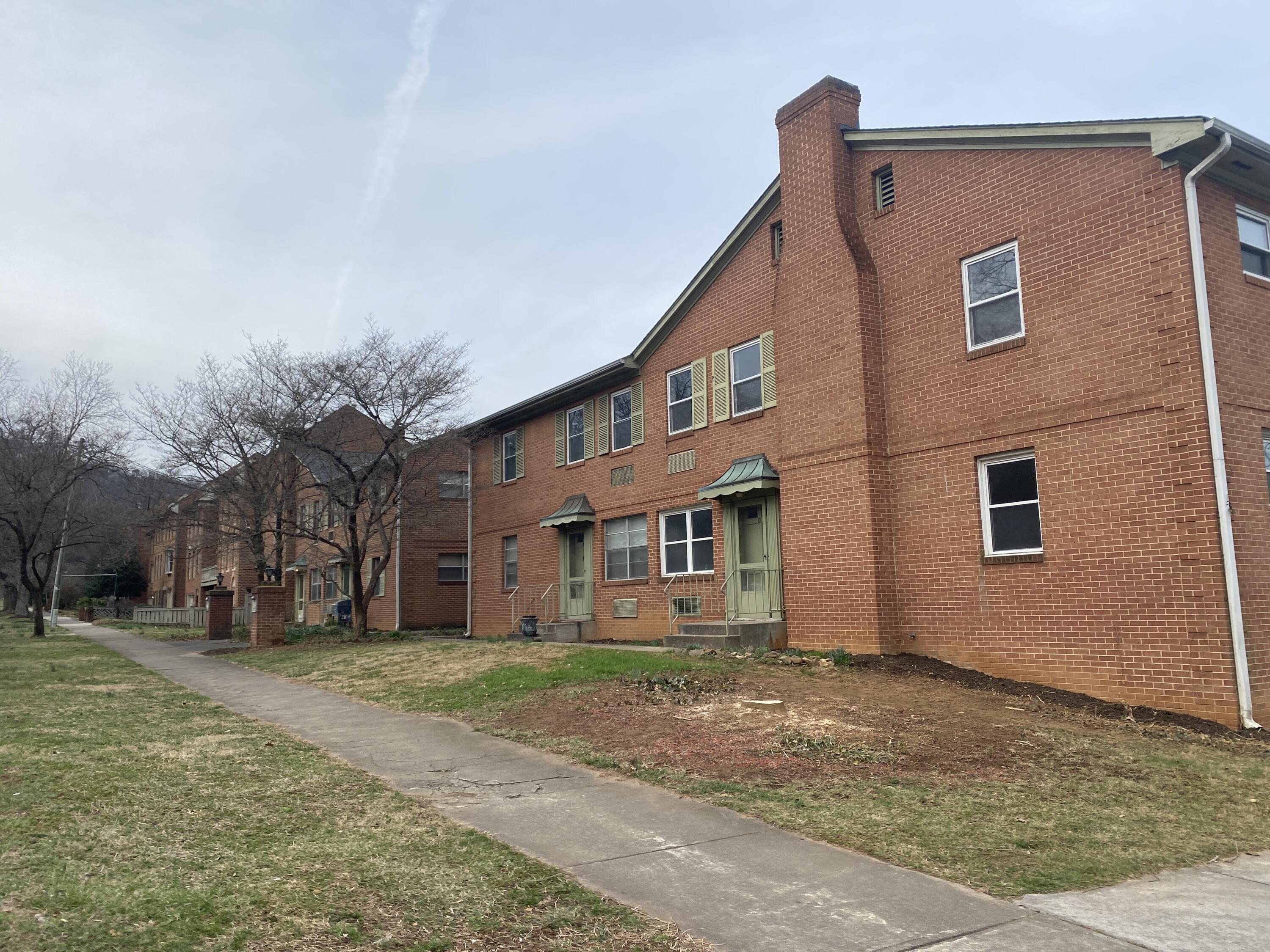 2209 South Jefferson Street, Unit I, Roanoke, VA 24014 | Compass