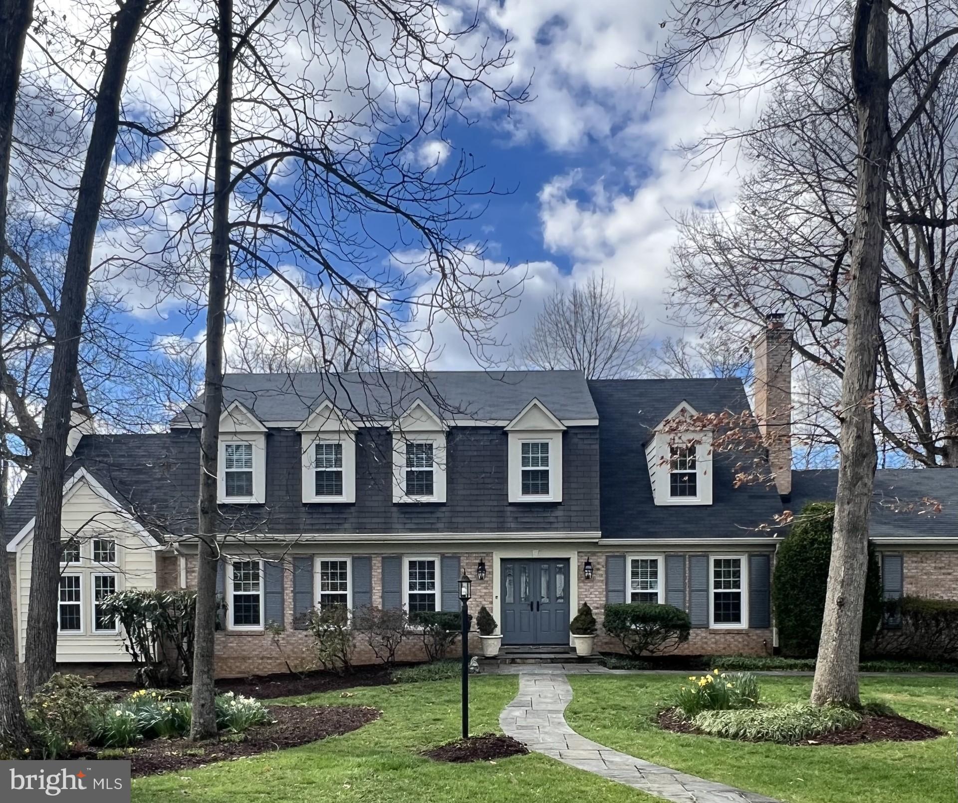 11201 Powder Horn Drive, Potomac, MD 20854 | Compass