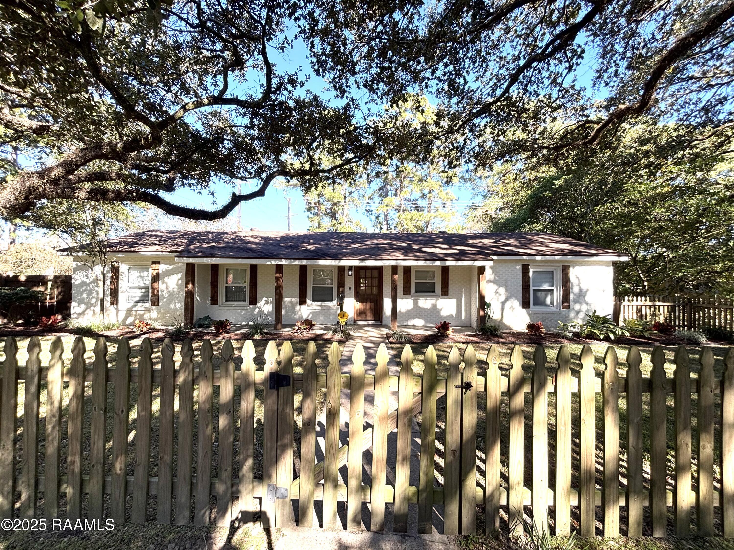 720 Myrtle Pl, Lafayette, LA 70506 | MLS #2500005265 | Compass