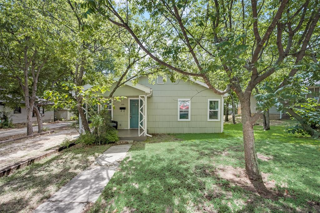 220 Jagoe Street, Denton, TX 76201 | Compass