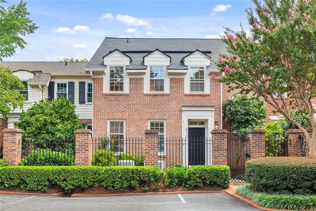 613 Pinetree Dr, Decatur, GA 30030 | MLS #7616105 | Compass